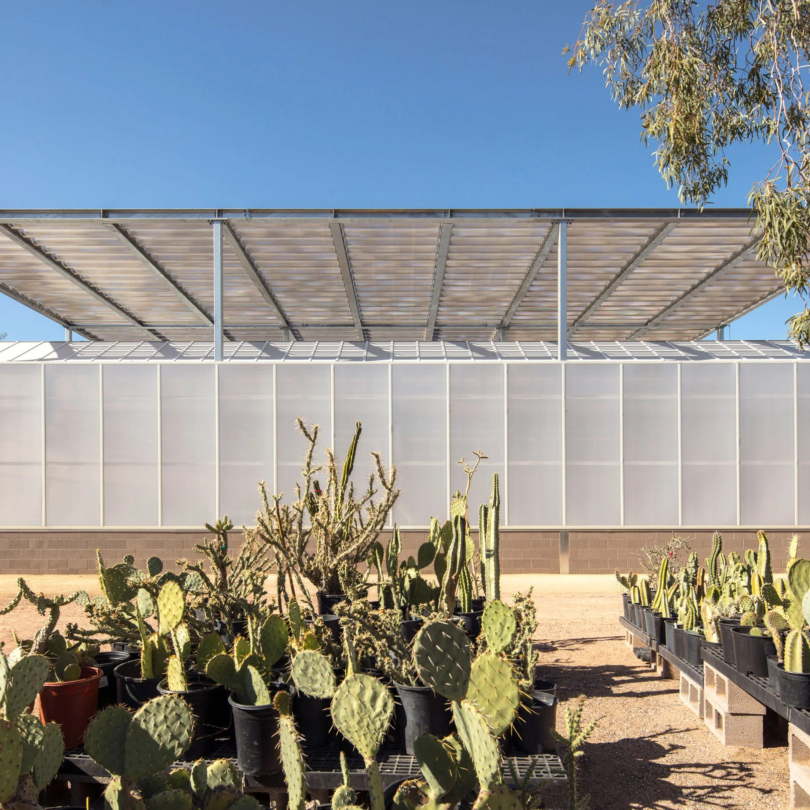 Scalloped parapet tops Byben & Skeens' whimsical studio in Los Angeles ...